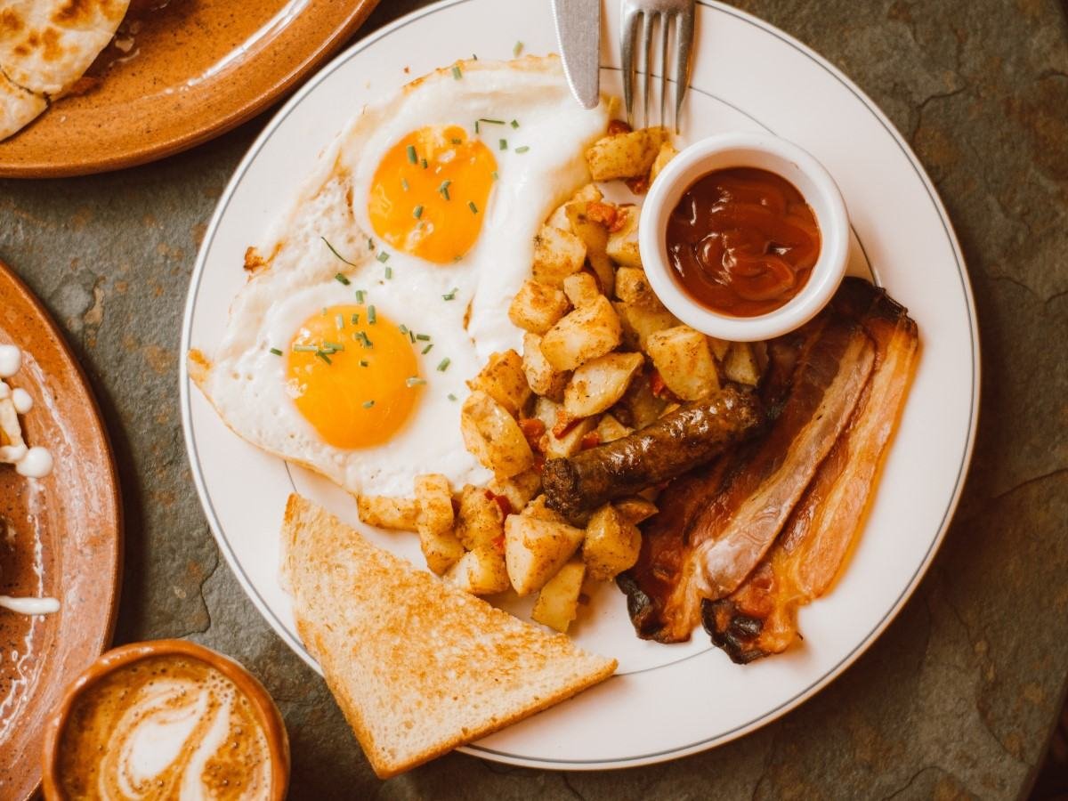 Cooking bacon for a group? How much bacon should you prepare? - Whaley ...