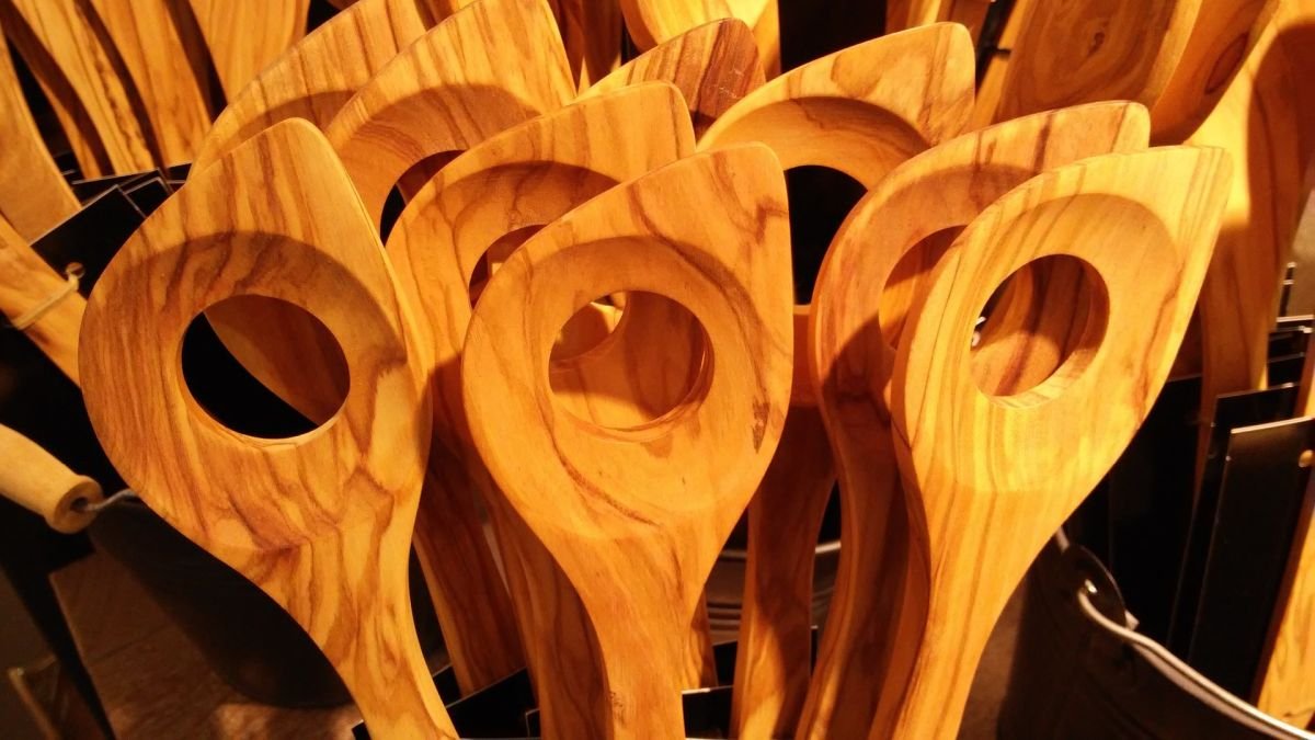 Using olive wood products? How to care for and extend their lifetime ...